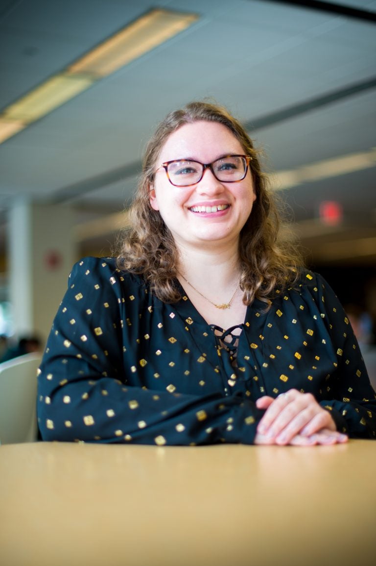 Gina Roose wins Student Leadership Award | Business Newsblog