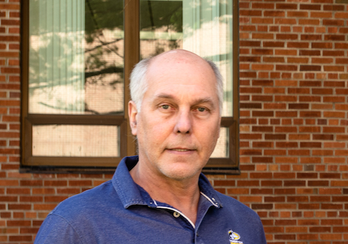 Jonathan Lund Receives the Making a Difference Award for Serving Others ...